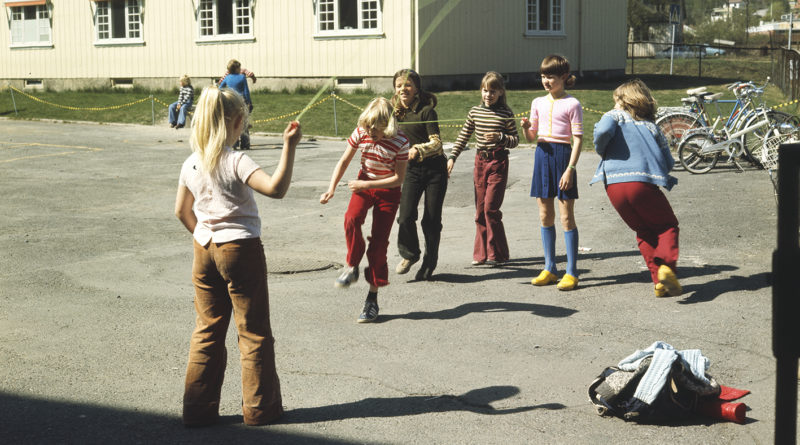 1970-tallet - Voksne for Barn
